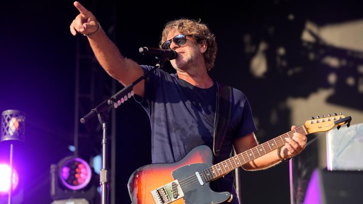Country music singer-songwriter Billy Currington to perform in Indianapolis
