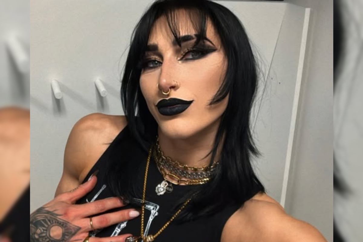 WWE's Rhea Ripley Poses in Tank Top During At-Home Workout, and She ...