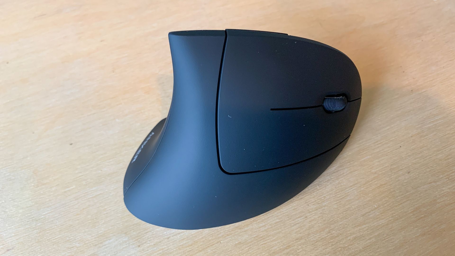 Anker Wireless Vertical Ergonomic Mouse review: cheap, cheerful, and ...