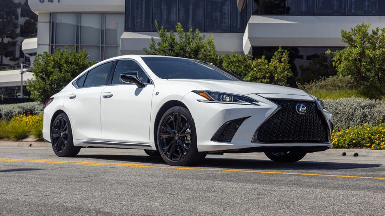 2025 Lexus ES 350 F Sport Black Line First Test: Muscle Cruiser