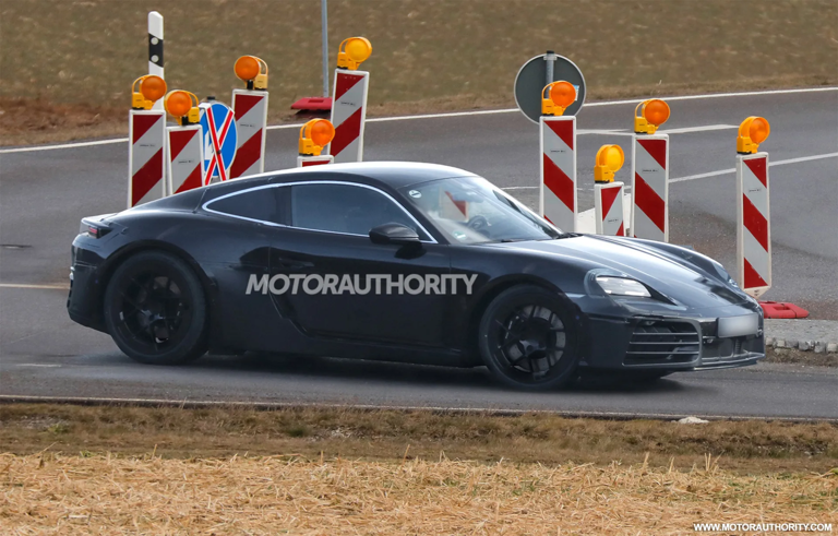 2027 款保时捷 718 Cayman EV 谍照曝光，预计明年登场