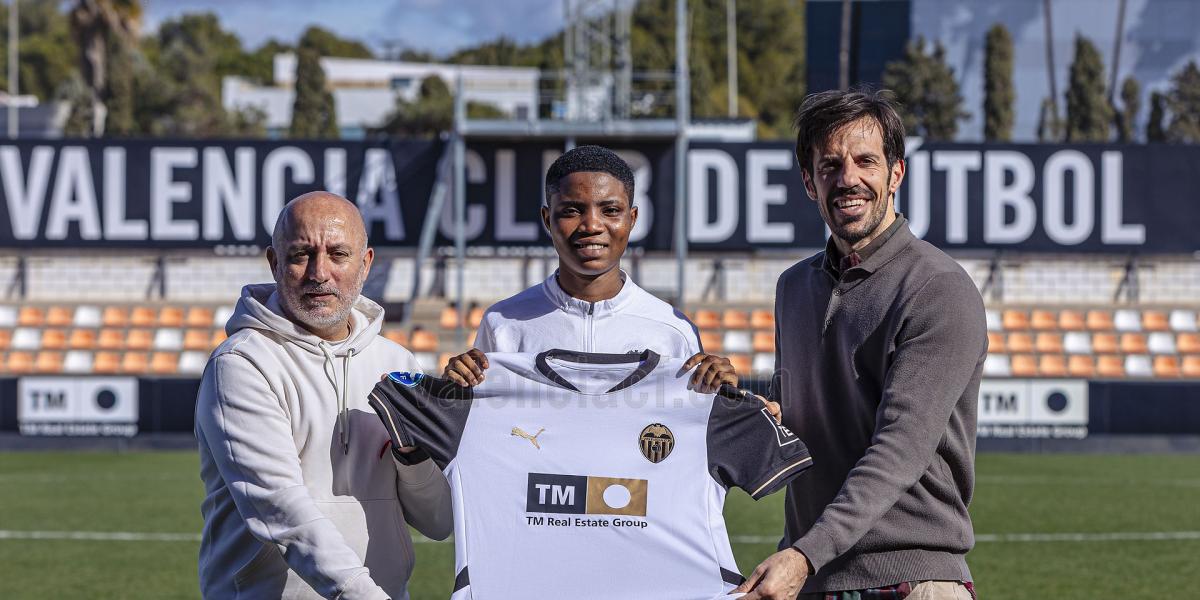 Ezekiel Motunrayo llega a un Valencia necesitado