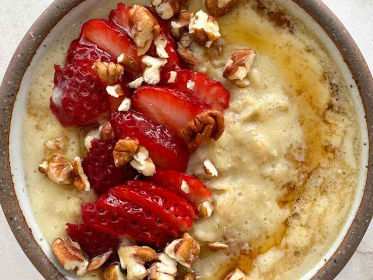 Custard oatmeal is the impossibly creamy breakfast hack I'm doing every ...