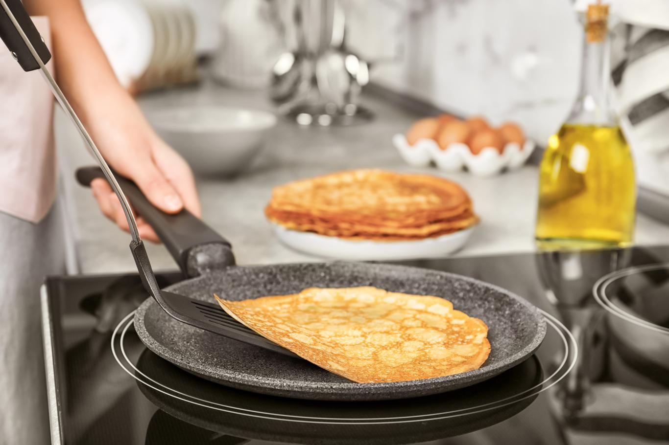 Chandeleur : comment savoir quand retourner sa crêpe dans la poêle