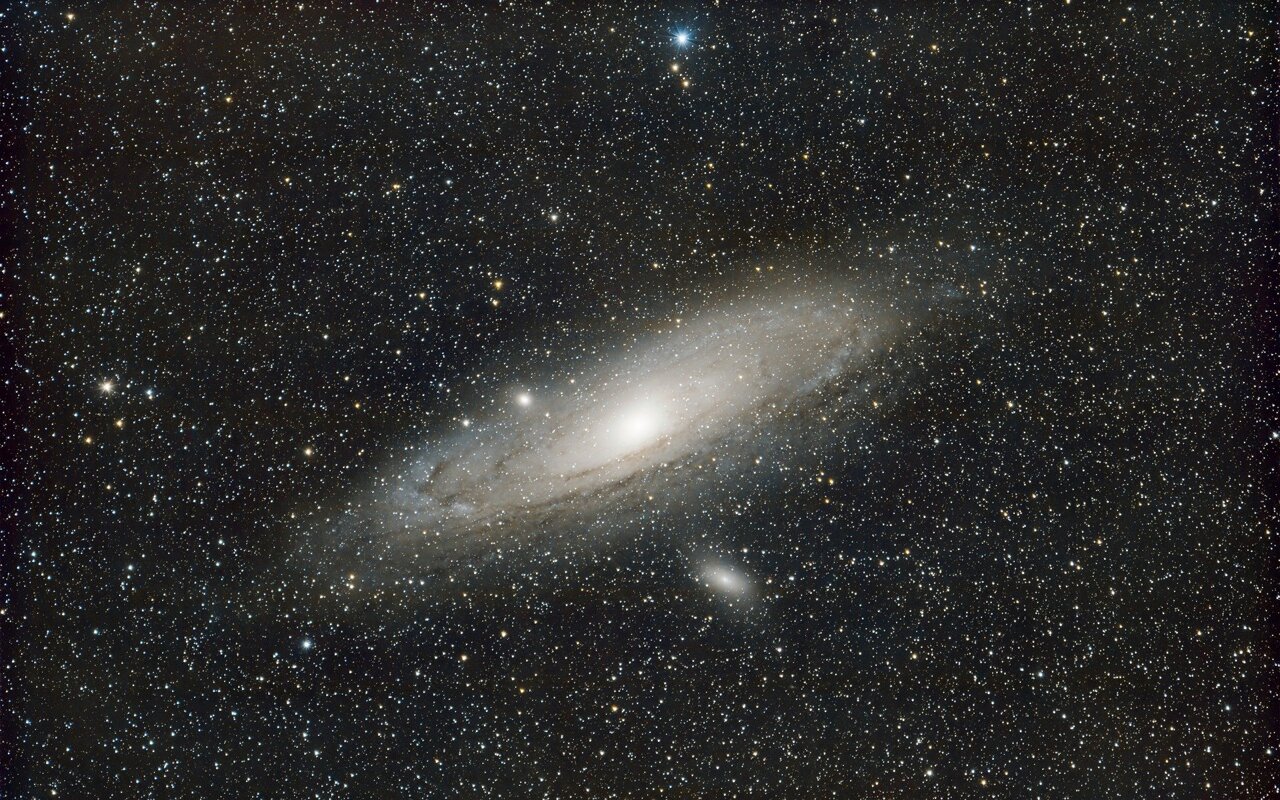 One large Milky Way galaxy or many galaxies? 100 years ago, Edwin ...