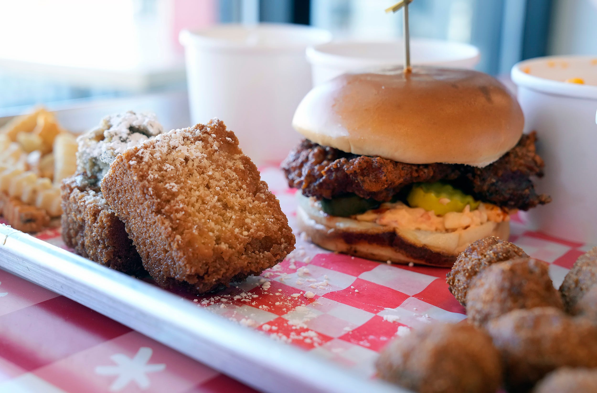 Hot Chicken Takeover closed in Lewis Center