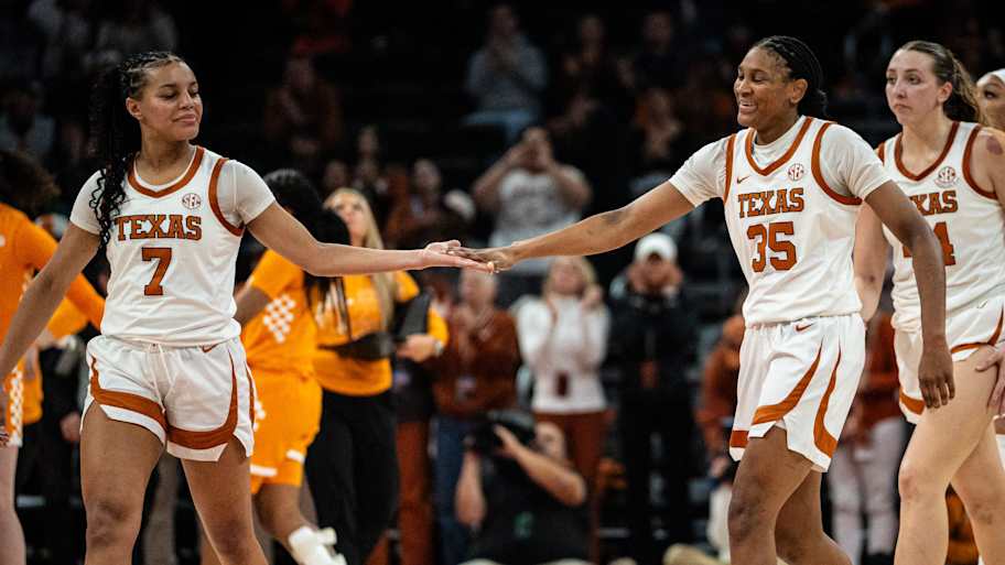 Texas Longhorns Move Up In AP Rankings After Winning 3 Games In 6 Days