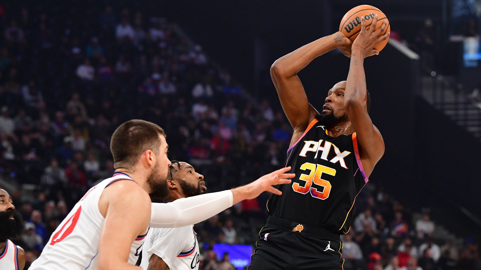 Game Preview: Suns host Clippers, look for win amid “chaos”