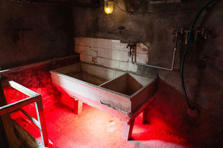 Inside Nazi house of horrors where Auschwitz’s commandant lived near ...