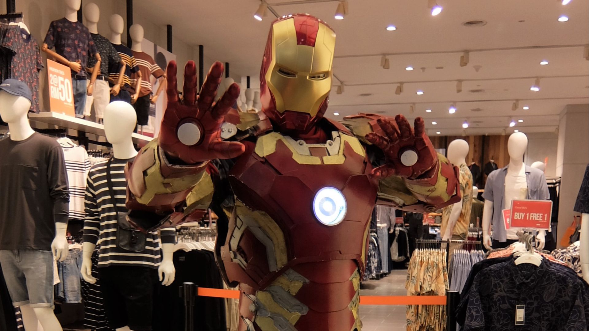 The Coolest Superhero Gadgets We Want For Ourselves