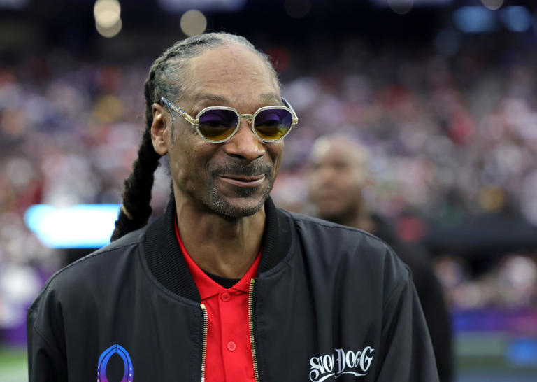 Snoop Dogg Loses Over 570K Instagram Followers After Performing at ... Snoop Dogg Loses Over 570K Instagram Followers After Performing at ...