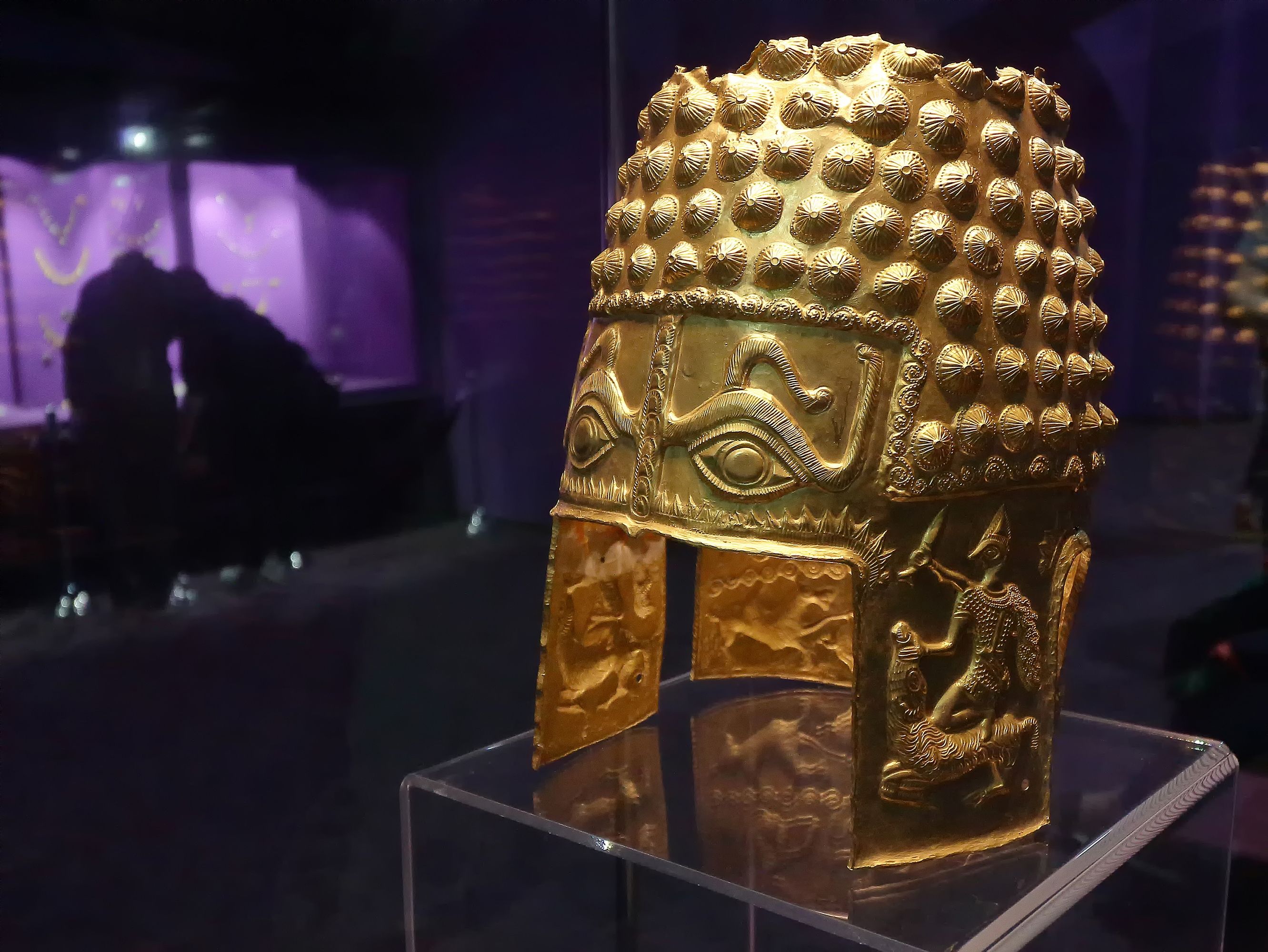 Ancient Gold Helmet Discovered in Romania and Other Gold Artifacts ...