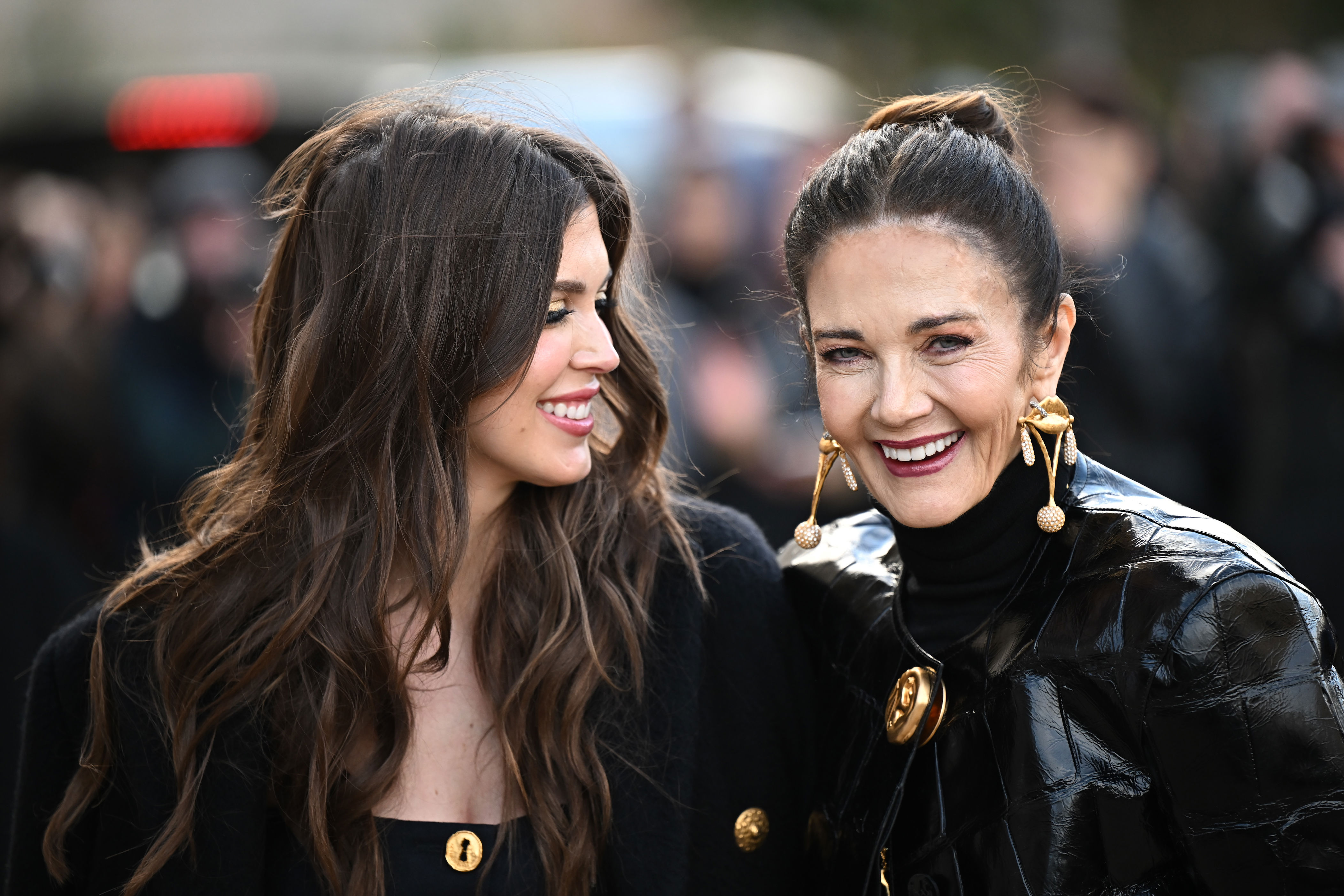 Lynda Carter and look-alike daughter Jessica Altman step out in style ...
