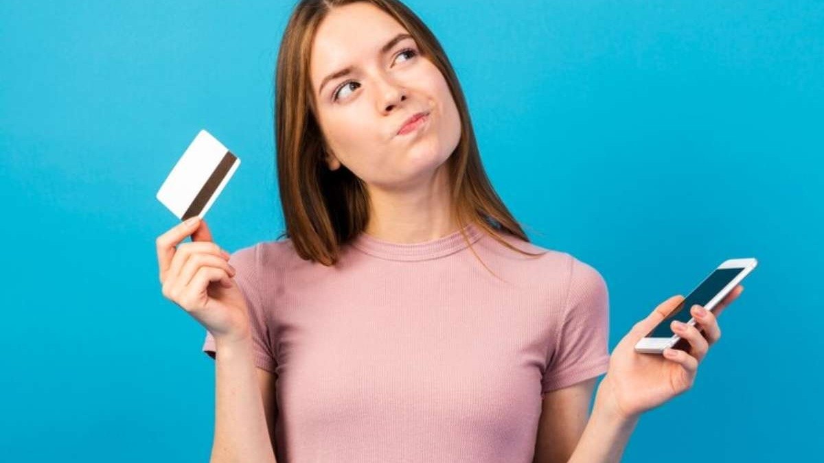 What is a zero balance credit card?