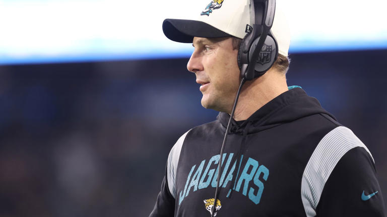 Jaguars 2025 coaching staff tracker: Liam Coen retains Heath Farwell