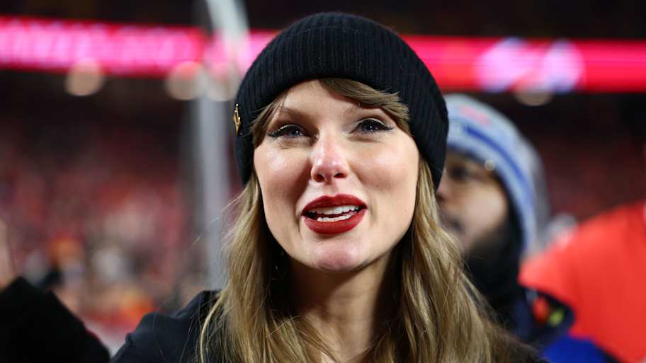 Taylor Swift Had Relatable Reaction to Dealing With Stress of Another ...