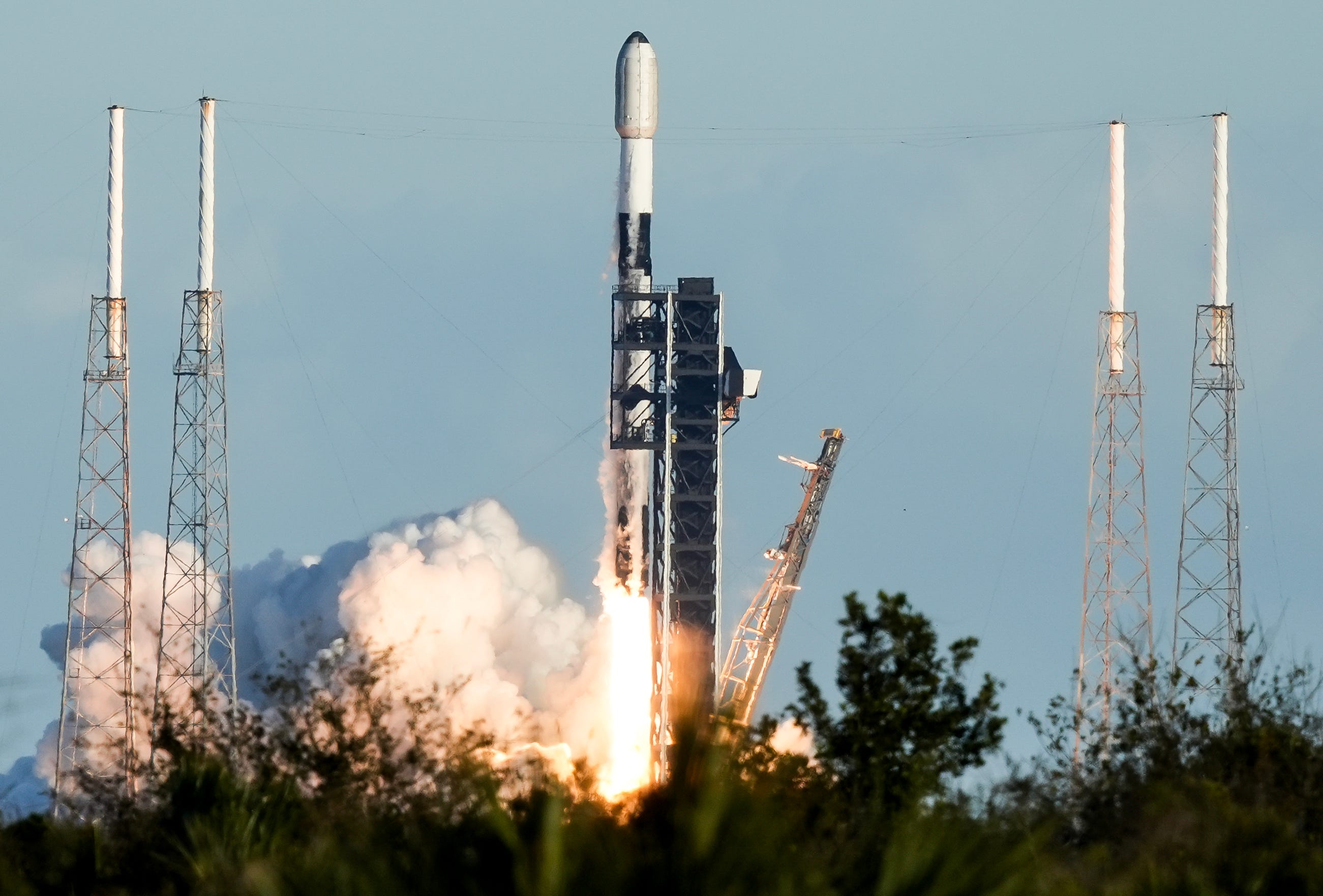 Sonic boom alert: SpaceX targeting two Falcon 9 rocket launches Monday ...