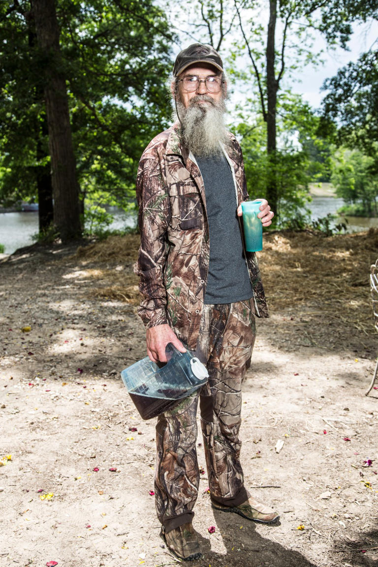 ‘Duck Dynasty’ star hospitalized after falling off boat during hunting trip