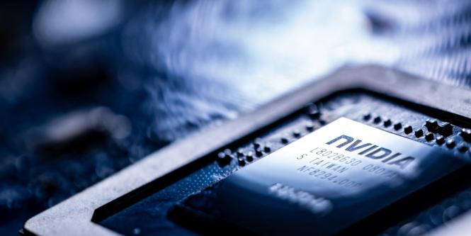 Acciones de Nvidia cierran con caída de 17% en Wall Street