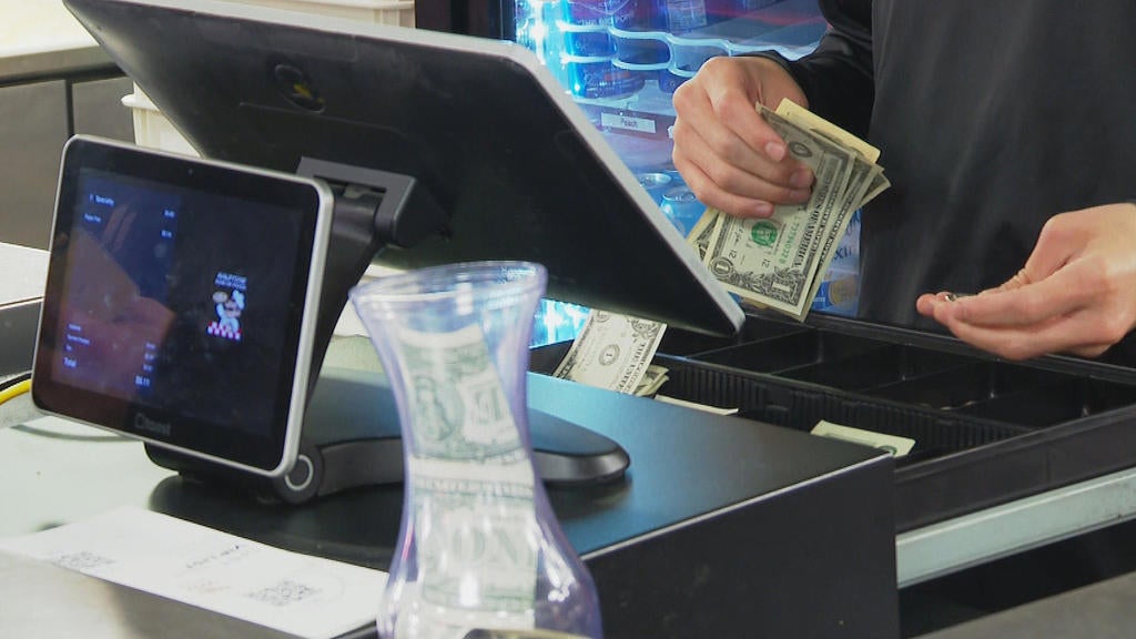 Trump's pledge to eliminate taxes on tips could benefit Massachusetts ...