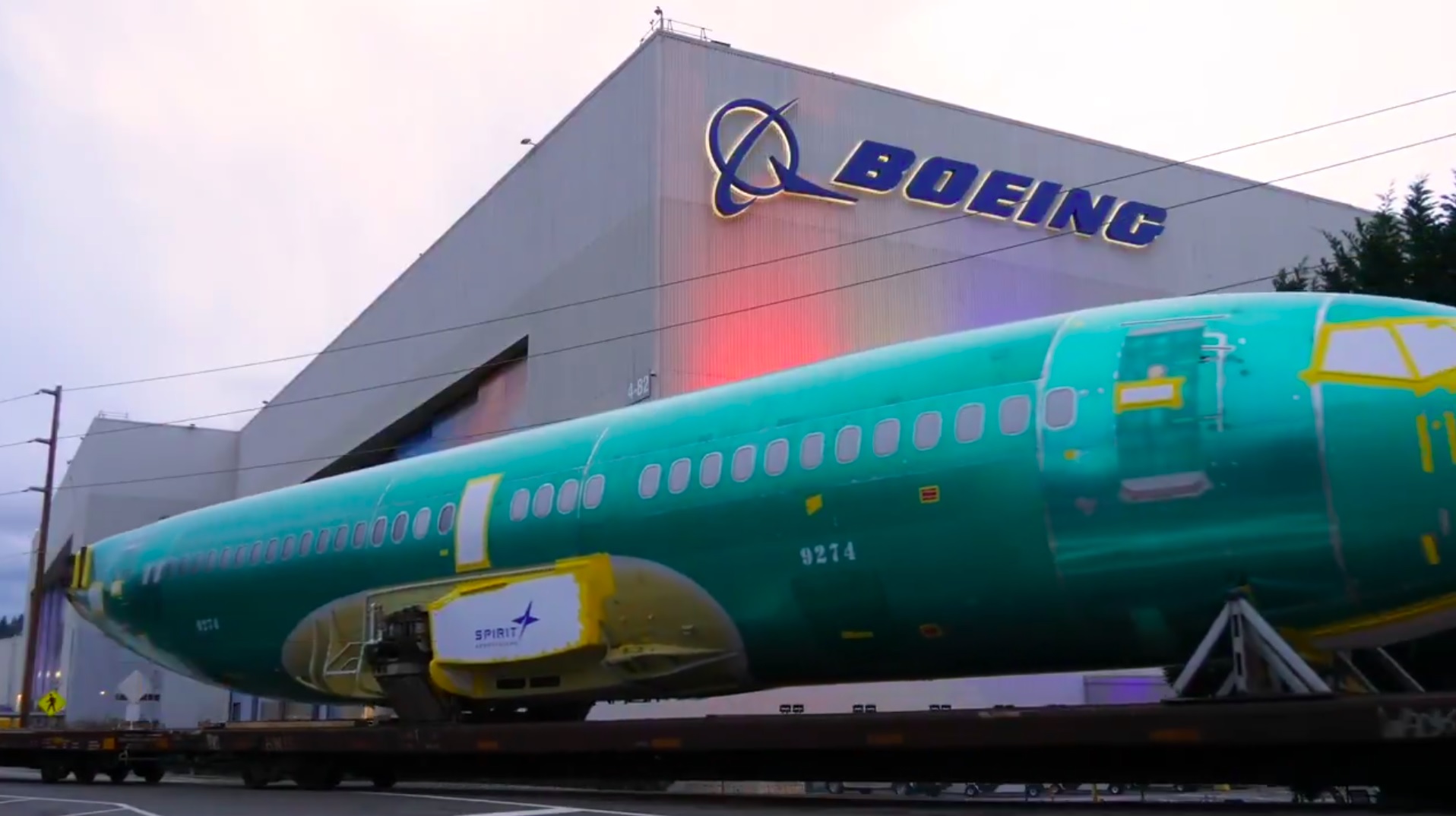 Boeing Receives 737 Fuselage for U.S. Air Force's E-7A Wedgetail AEW&C ...