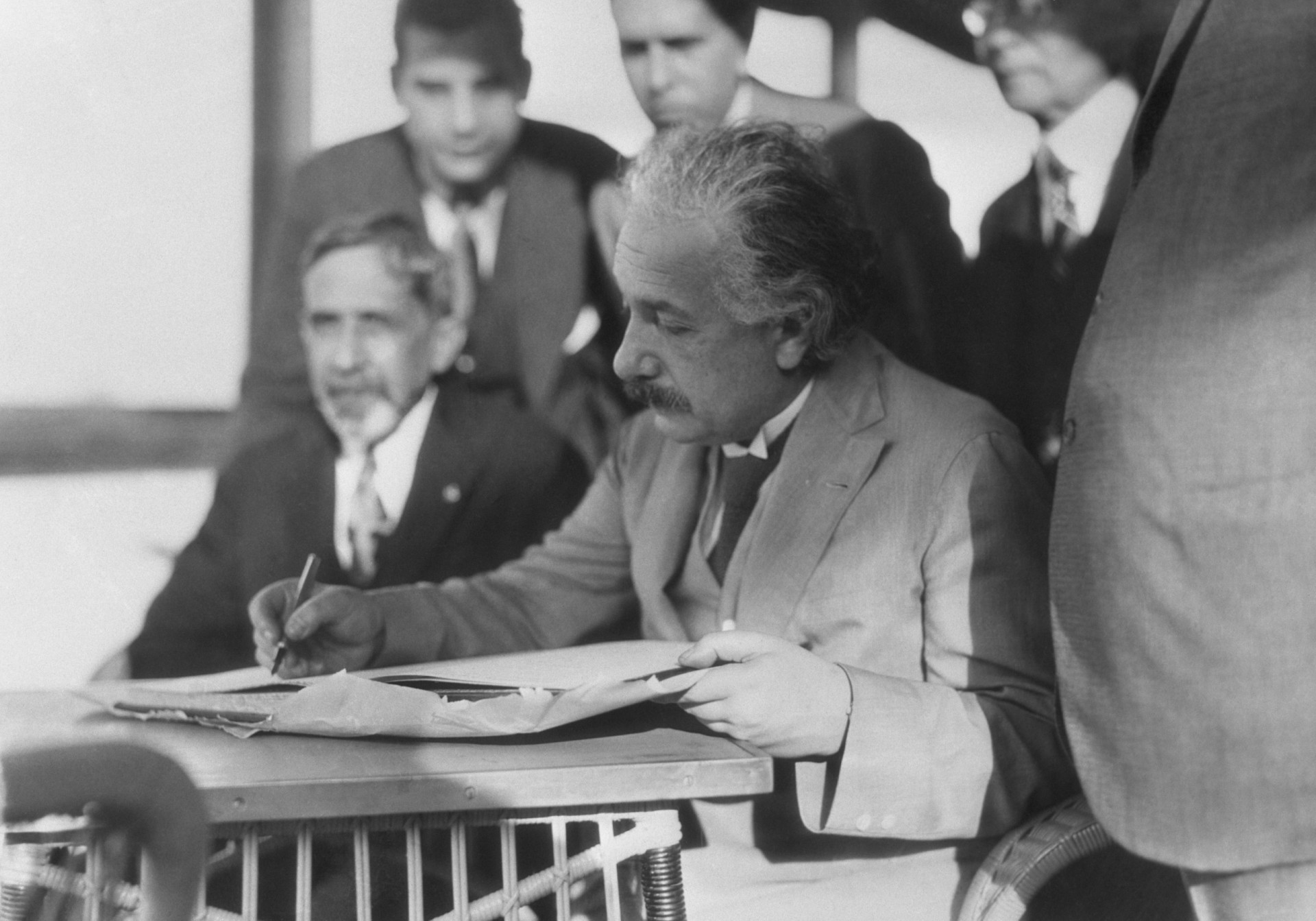 Einstein, teleportation and the enigmatic 'Philadelphia Experiment'