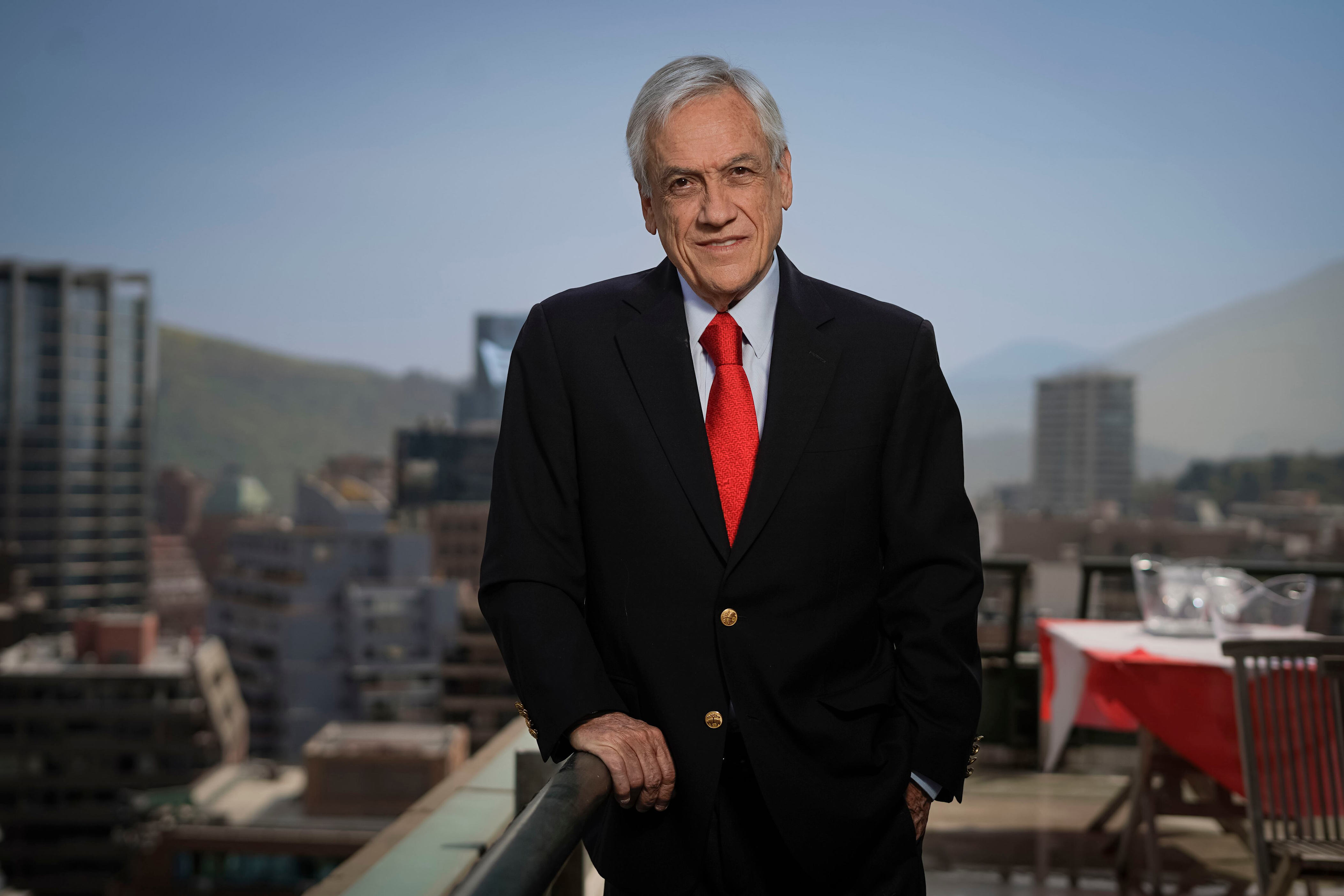 Gobierno entra al debate por “calidad moral” de expresidente Piñera ...