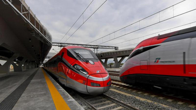 Treni, nuovi disagi sull’alta velocità Roma-Napoli. Rallentamenti e ...