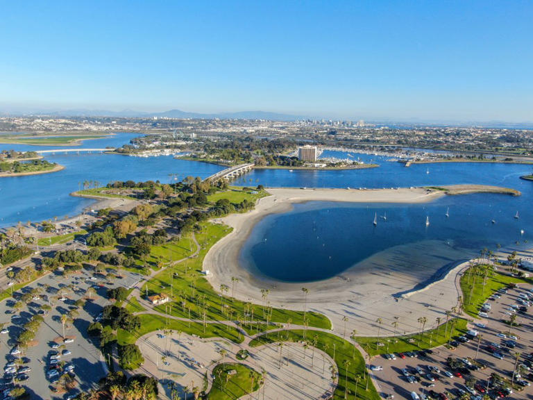 Part of shoreline near Mission Bay closed due to water contamination