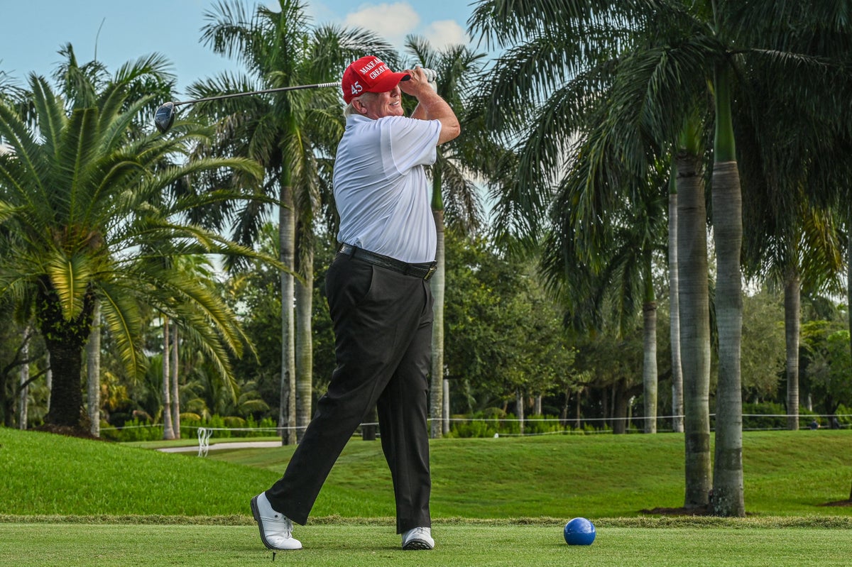 Trump mocked for hitting the golf course — just a week after being ...