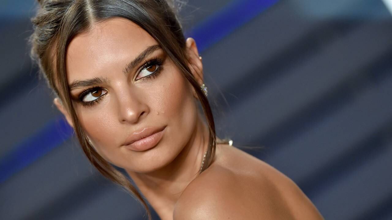 Emily Ratajkowski disfrutó de sus vacaciones en Brasil con microbikinis ...