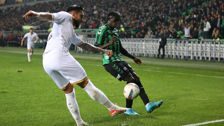 Corvette Driver Throws Up Middle Finger Amid Heated Clash During Rolex ...