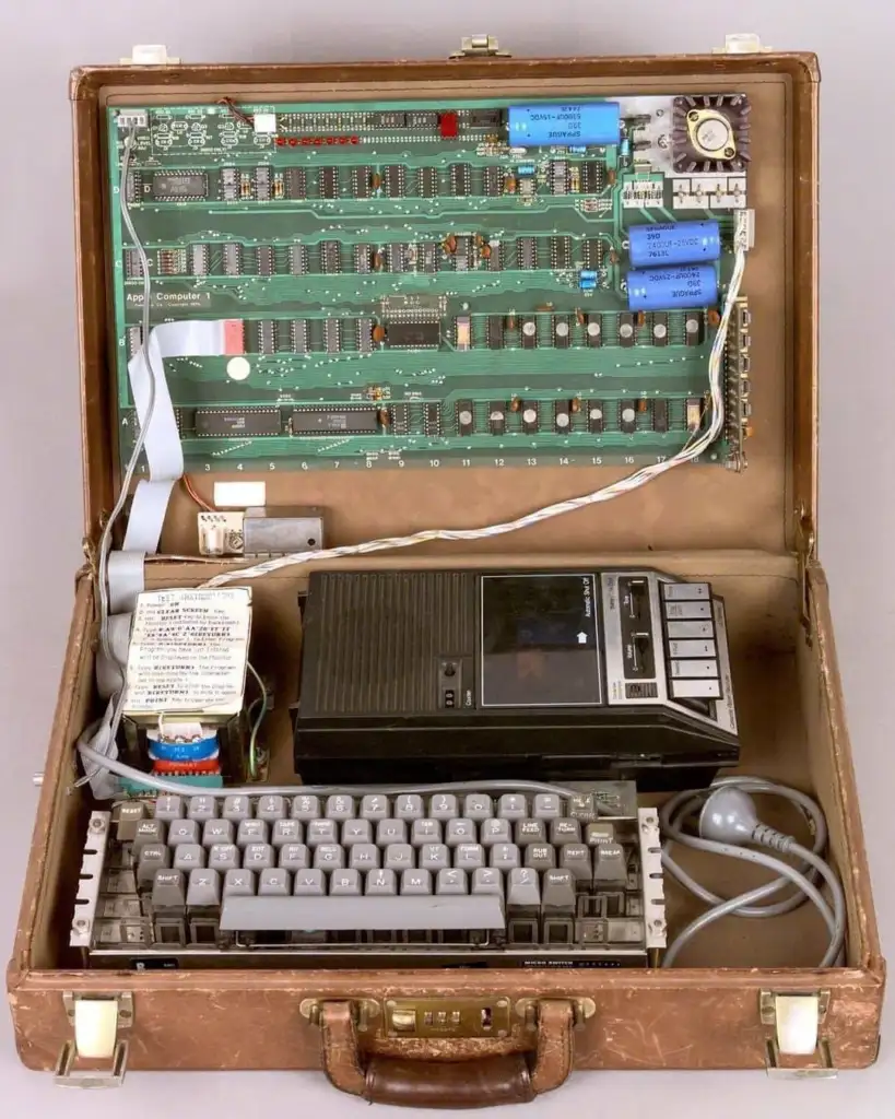 15 Vintage Computers That Show How Much Tech Has Evolved