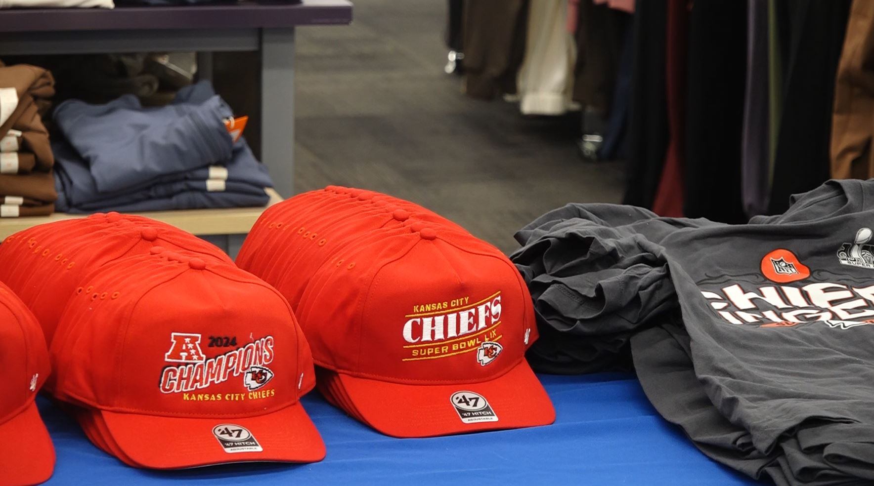 Chiefs fans pile into Academy Sports in Springfield to snag AFC ...
