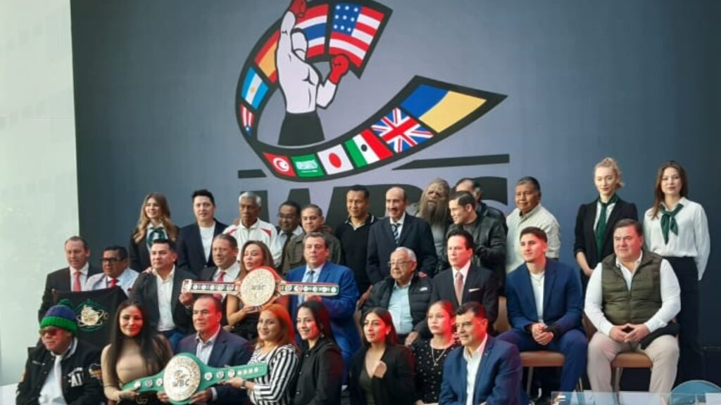 CMB celebra momento histórico del boxeo