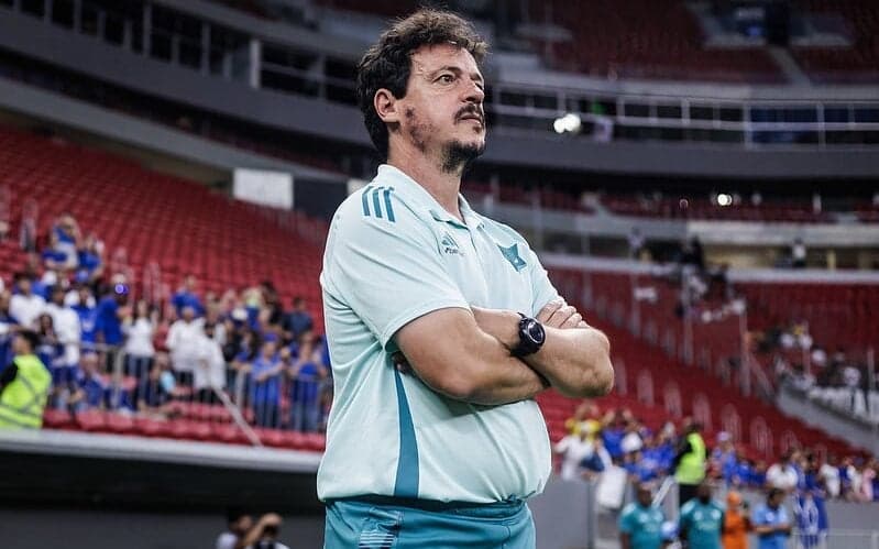 Web elege substituto ideal para Fernando Diniz no Cruzeiro: 'Nome perfeito'