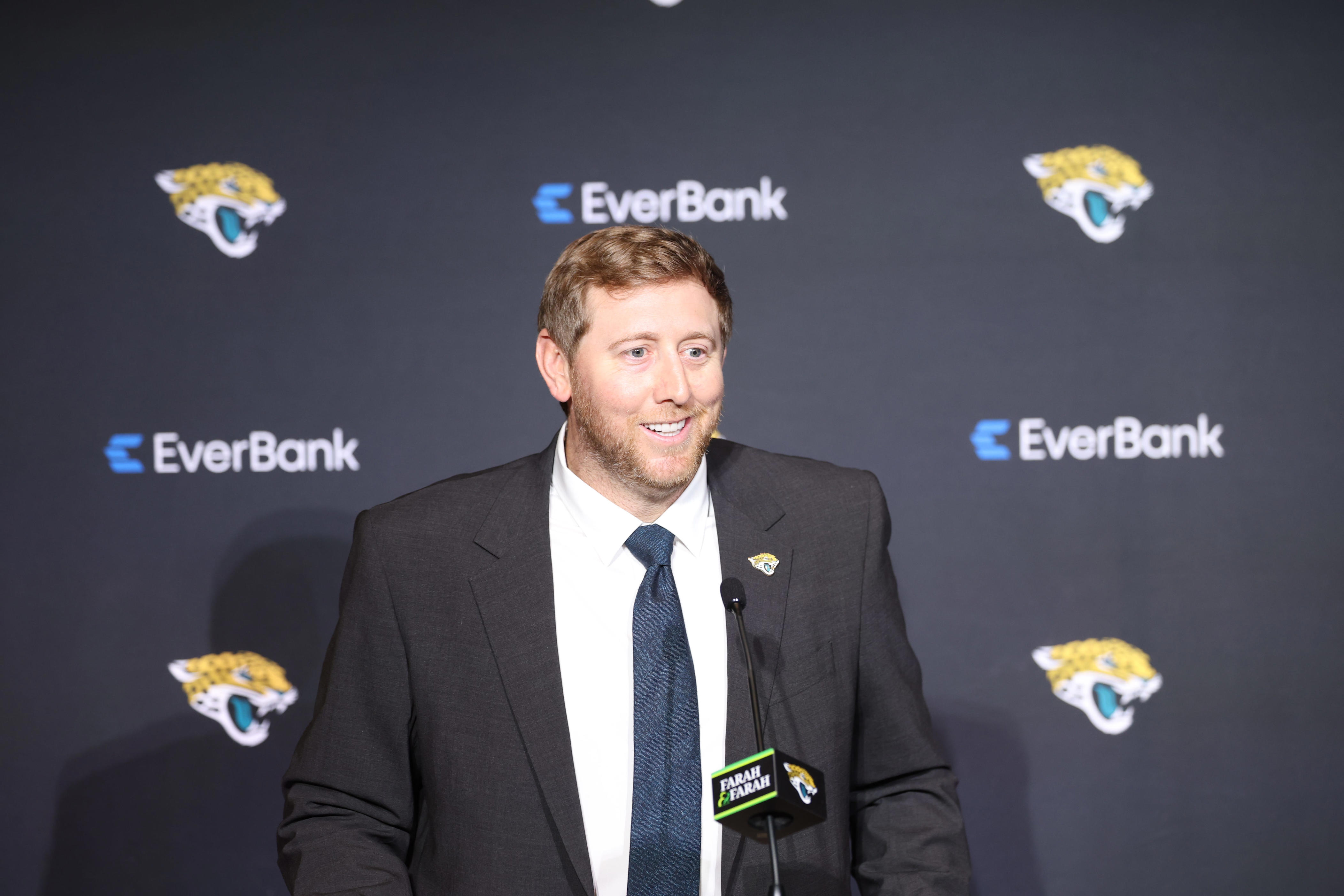 Highlights from Jaguars head coach Liam Coen's introductory press ...