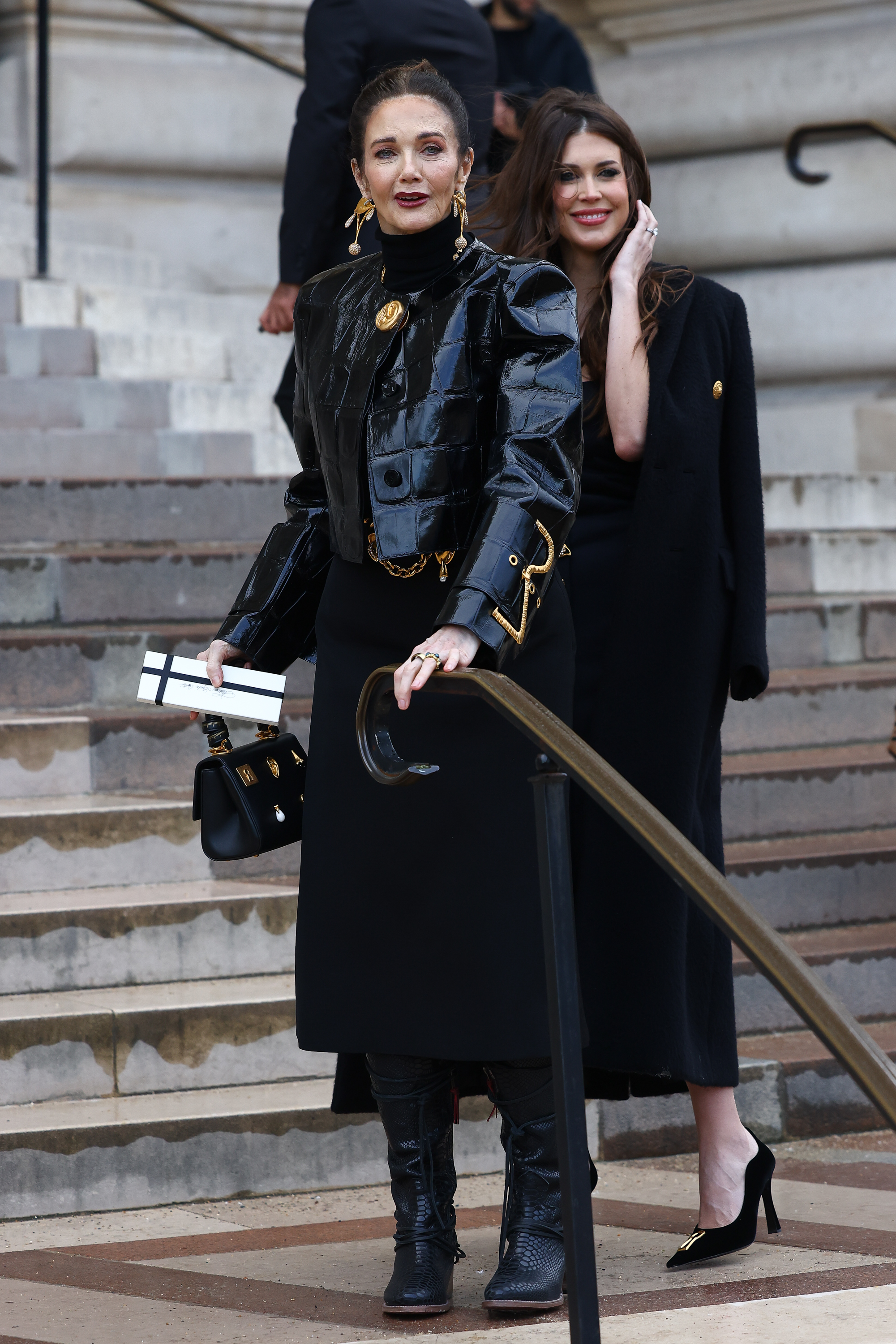 Lynda Carter and look-alike daughter Jessica Altman step out in style ...