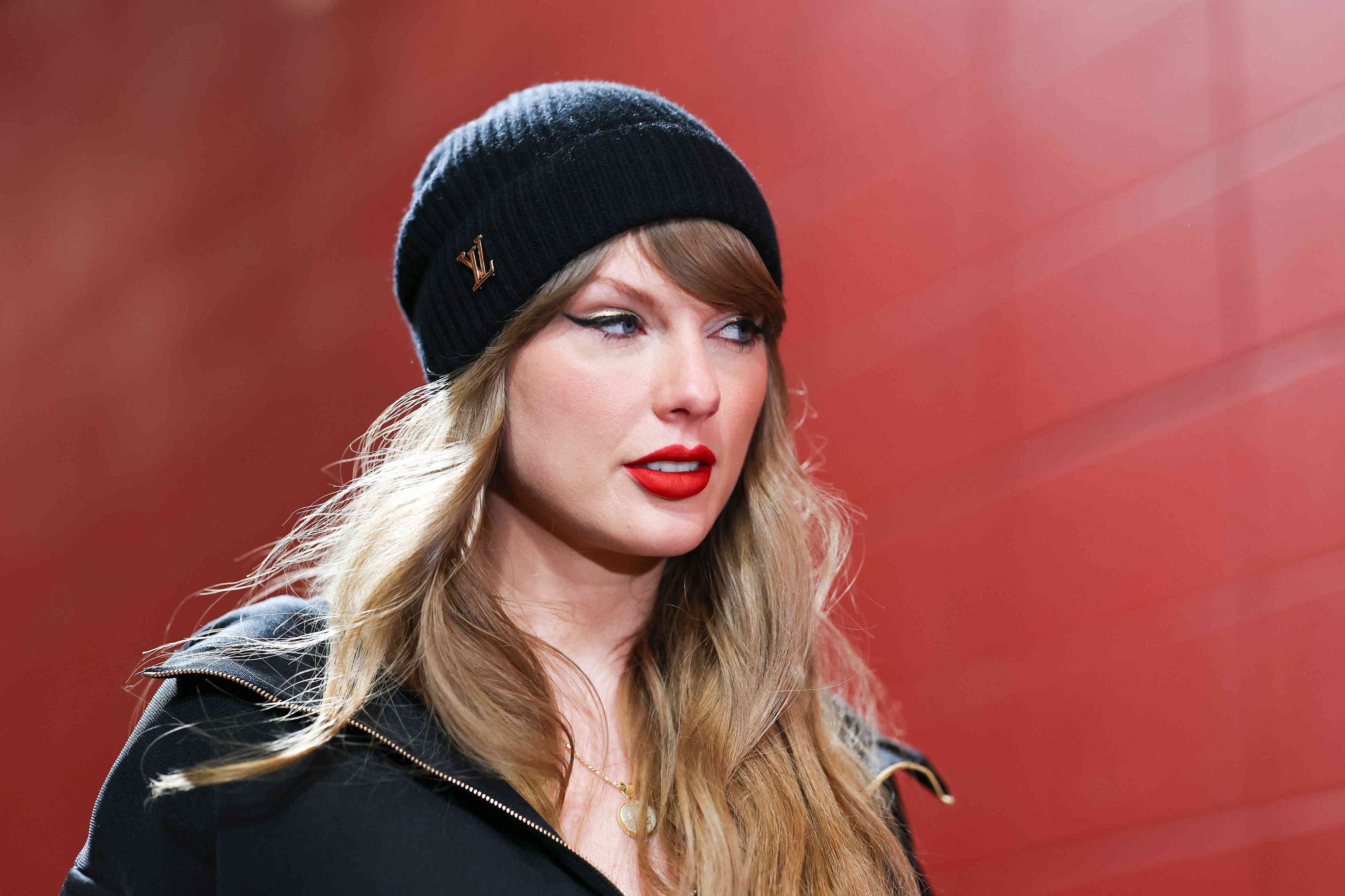 Taylor Swift's Combat Boots Are a Supportive Swap for Booties, and ...