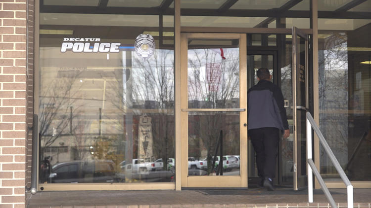 Decatur residents speak out on DPD third-party review at first council ...