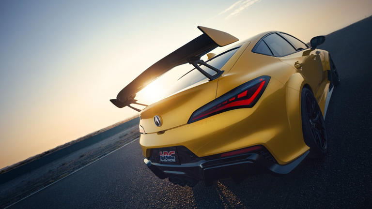 Honda Eyes Hard Core Integra Type S, Civic Type R Models