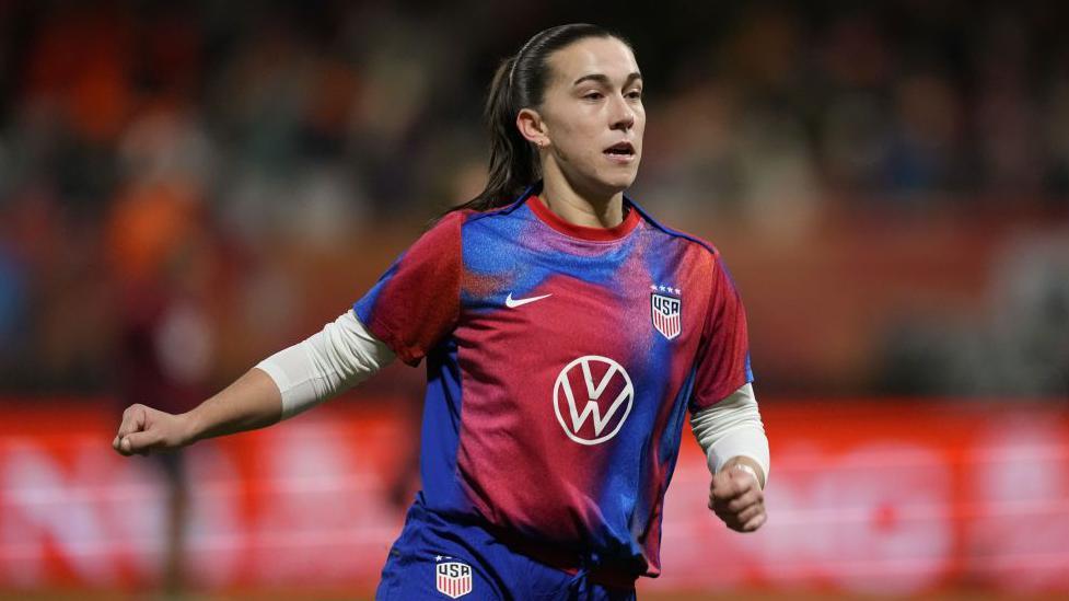 Chelsea show interest in USA midfielder Coffey