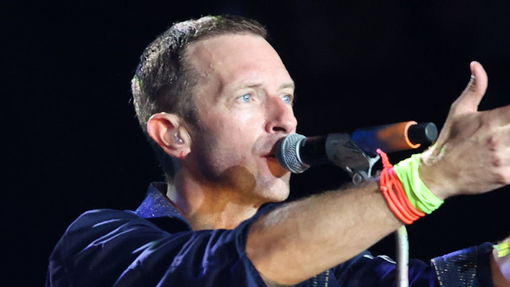 Coldplay sets new record for largest stadium show