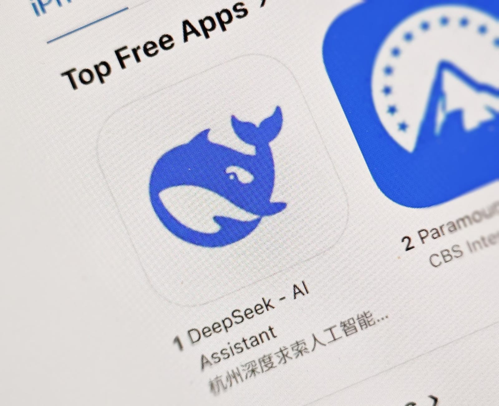 【解説】使う前に知っておきたい、中国発の新AIモデル「DeepSeek R1」の要注意ポイント “OpenAIを脅かす”無料で使える魅力