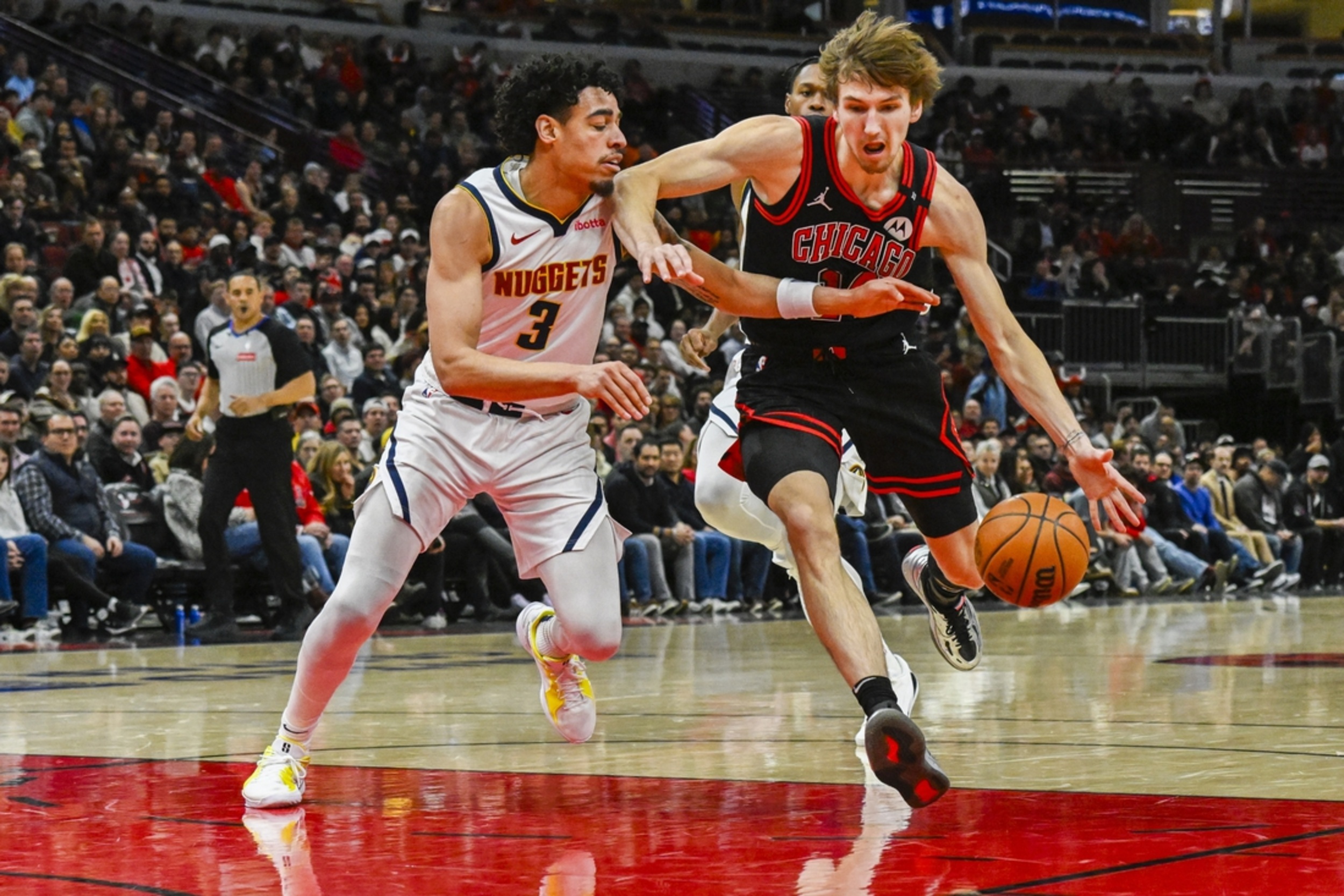 Bulls heat up from long range, shoot past Nuggets