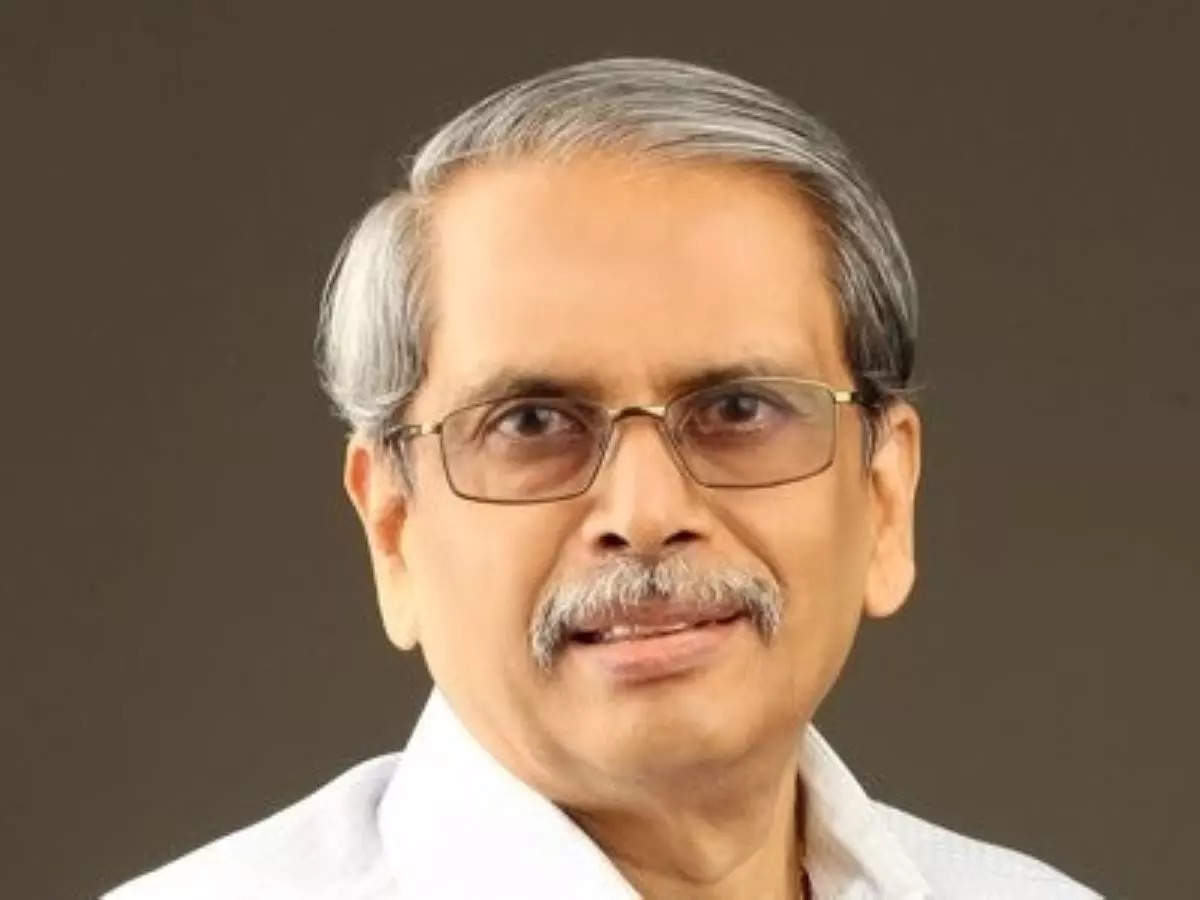 Infosys co-founder Kris Gopalakrishnan, former IISc Director Balaram ...