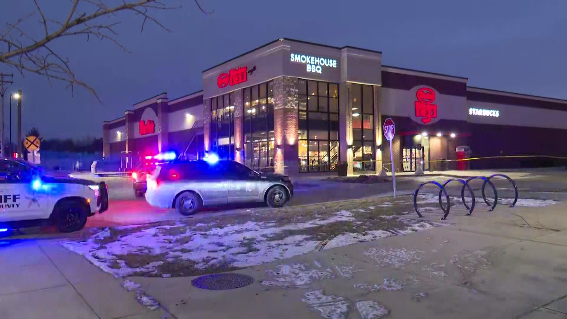 3 dead, 2 officers wounded in shooting at Martin’s in Elkhart