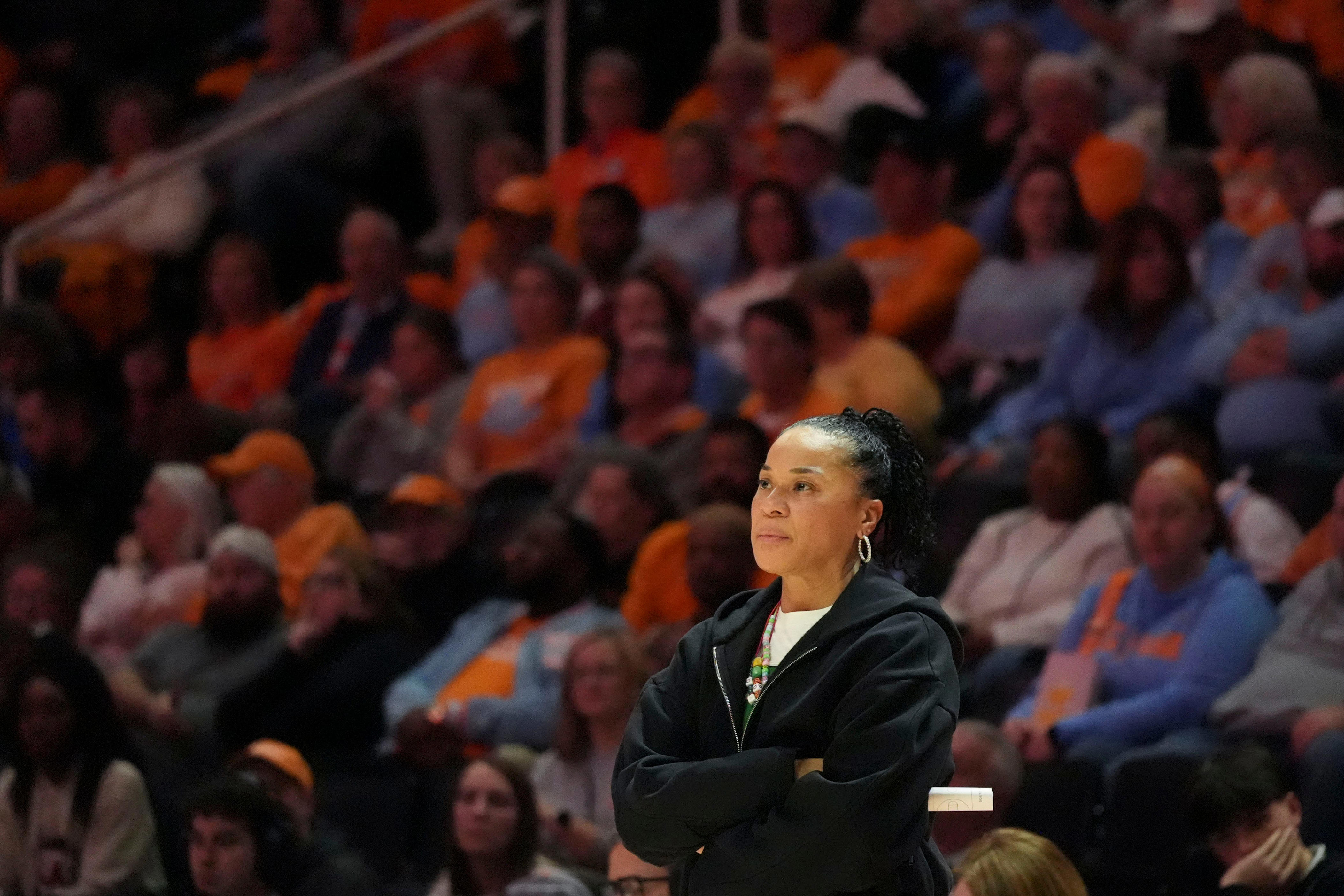Why Dawn Staley called Pat Summitt 'champion individual' ahead of 'We ...
