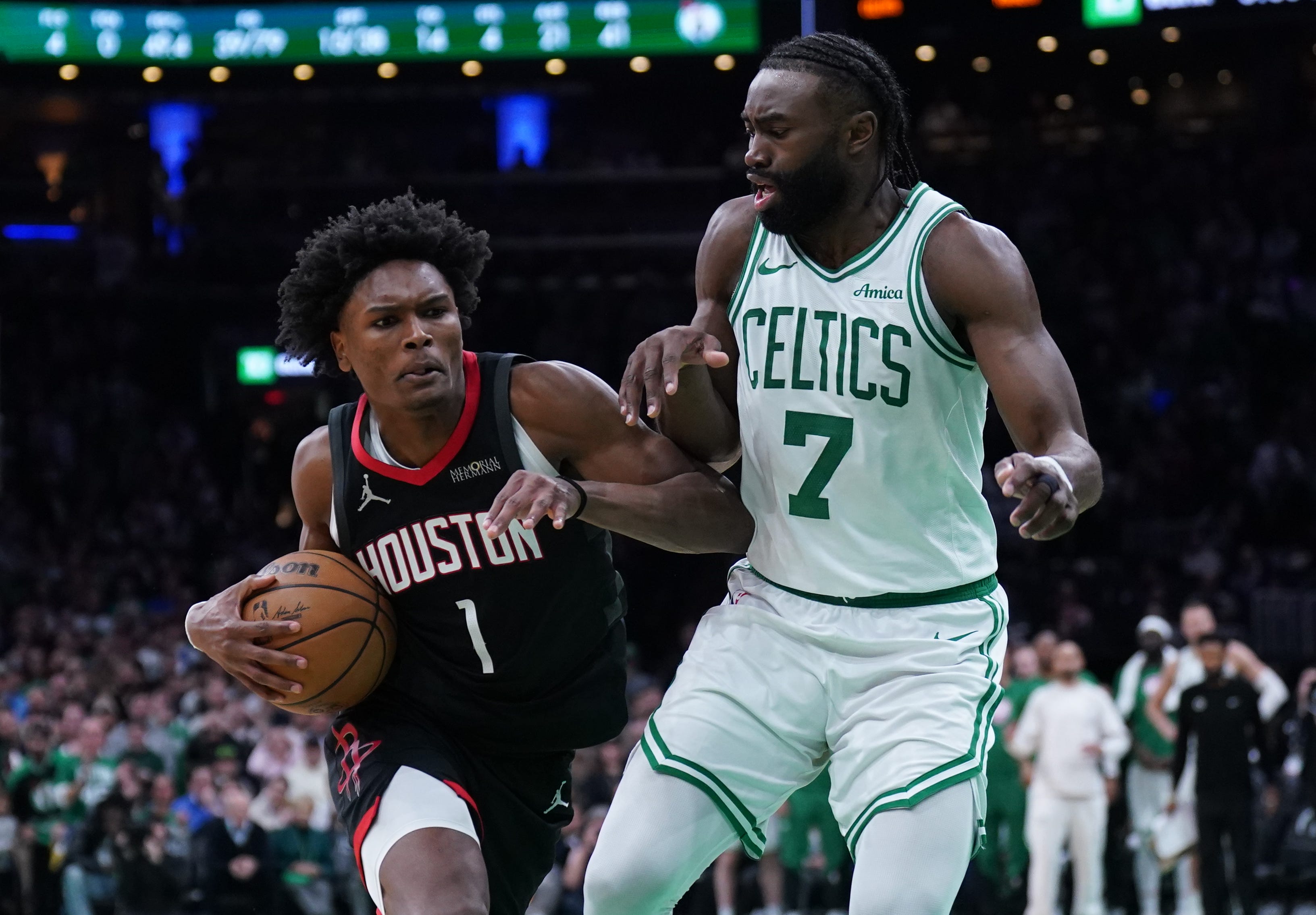 Rockets blast Celtics at buzzer, Boston falls 114-112 to Houston at home