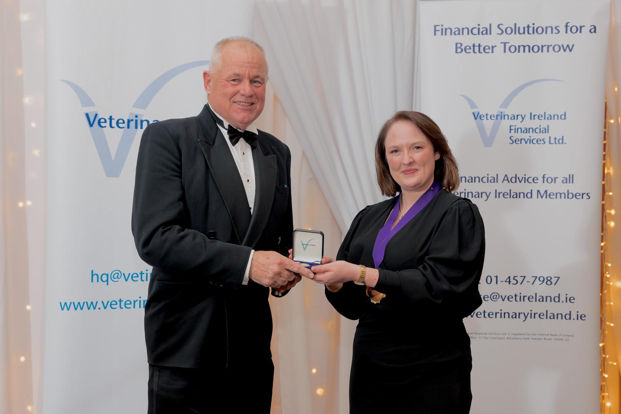 Veterinary Ireland Distinguished Service Medal presented to Professor ...